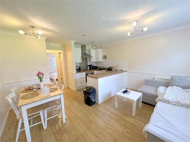 Kenwyn Road, Dartford, Kent DA1, 1 bed flat to rent, £1,200 pcm | PrimeLocation