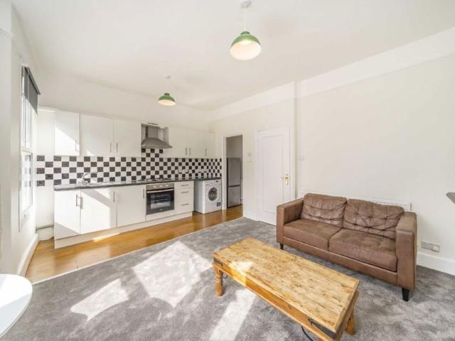 Kenwyn Road, SW4, London