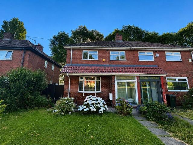 Kenyon Lane, Manchester M24 3 bed semi detached house to rent £1,395 pcm £322 pw