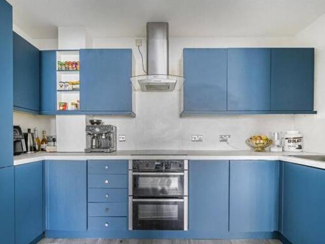Kenavon Drive, Reading, 2 Bedroom Apartment