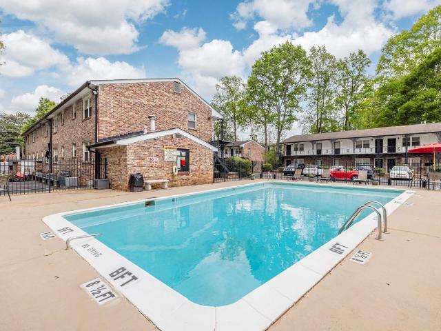 KENCO Briarcliff | Small 1 Bedroom Apartment for Rent at 2194 Briarcliff Rd Ne, Atlanta, GA 30329 Lindridge Martin Manor