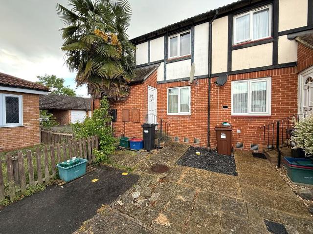 Kendal Close, Feltham TW14, 2 bed terraced house to rent, £1,800 pcm | PrimeLocation