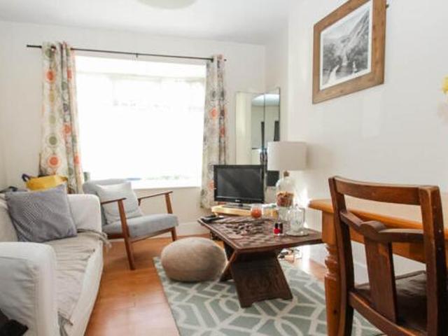 Kendal Bank, Hyde Park, 1 Bedroom Flat