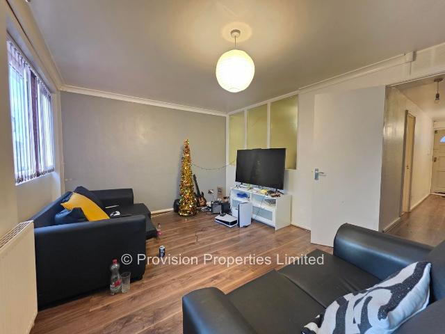 Kendal Lane, Hyde Park, Leeds LS3, 3 bed terraced house to rent, £1,300 pcm | PrimeLocation