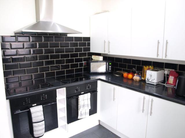 Kendal Lane, Leeds LS3, 7 bed terraced house to rent, £386 pppm | PrimeLocation
