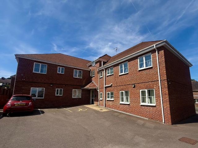 Kendal Road, Chesterfield S41, 2 bed flat to rent, £650 pcm | PrimeLocation