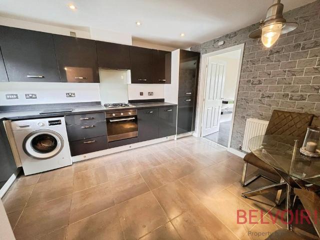 Kendale Grove, Nottingham NG3 3 bed semi detached house to rent £1,195 pcm £276 pw
