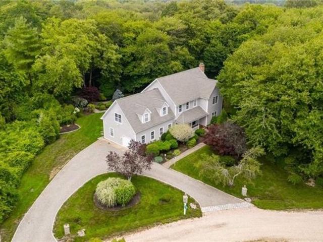 Kendall Ct, Narragansett, Home For Sale