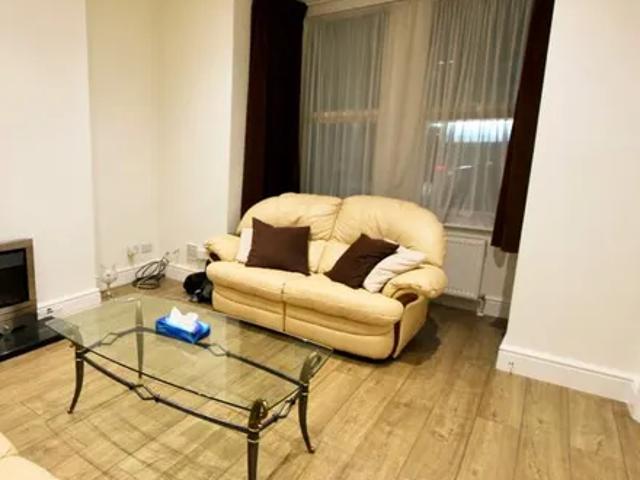 Kendall House, 199 Warwick Road, London, W14 8QB, United Kingdom | 4 bed house for rent #167148257 | Rentberry