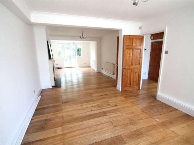 Kenerne Drive, Barnet, EN5
