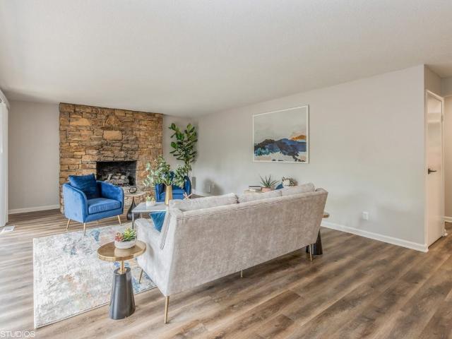 Kenilworth Apartments 2 Bedroom Apartment for Rent at 4120 W 94th Ter, Prairie Village, KS 66207