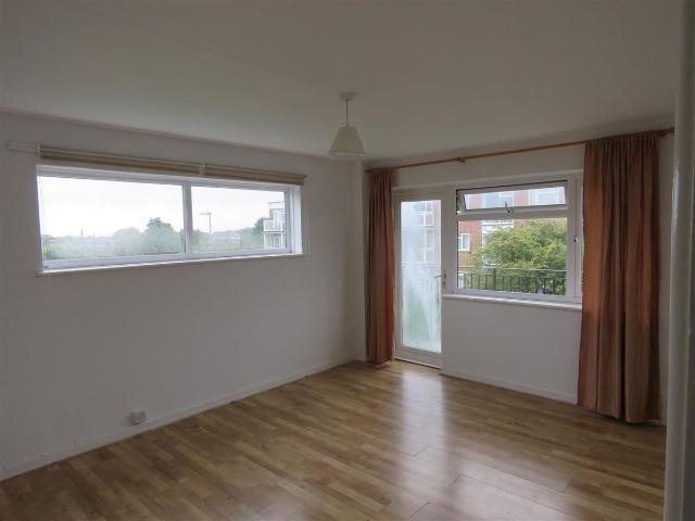 Kenilworth Close, New Milton BH25, 2 bed property to rent, £1,100 pcm | PrimeLocation