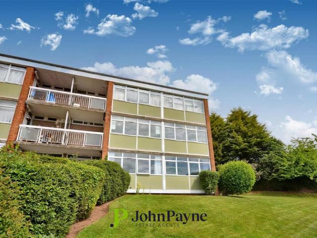 Kenilworth Court, Styvechale. 2 bed apartment to rent £1,150 pcm £265 pw