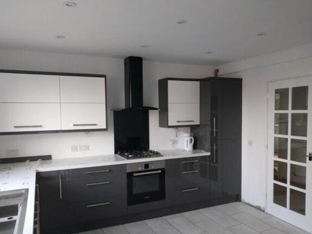 Kenilworth Court, Styvichall, 2 Bedroom Apartment