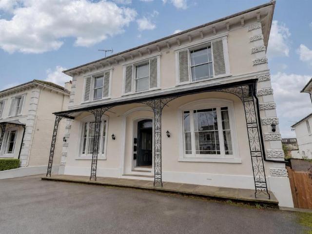 Kenilworth Road, Leamington Spa, CV32. 1 bed apartment to rent £1,150 pcm £265 pw