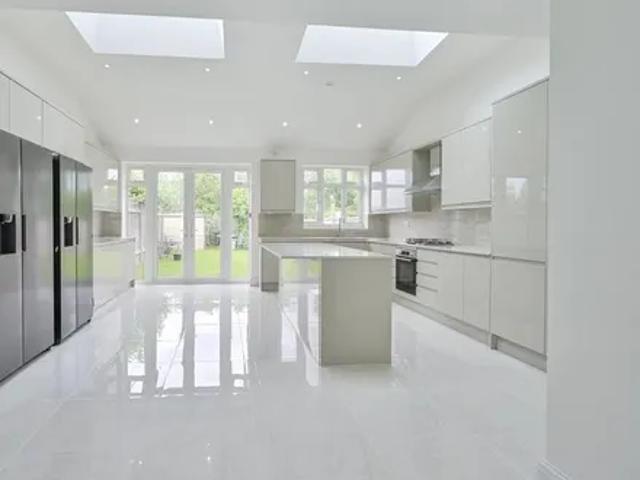 Kenley Road, London, SW19 3DN, United Kingdom | 5 bed townhouse for rent #167382669 | Rentberry