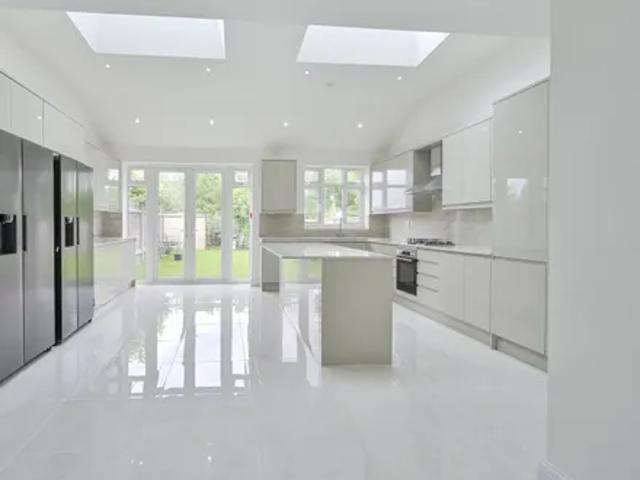 Kenley Road, London, SW19 3DW, United Kingdom | 5 bed house for rent #167145906 | Rentberry
