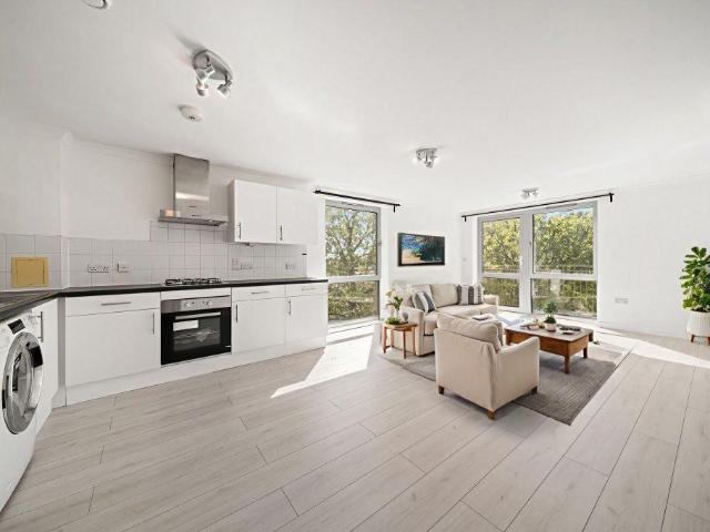 Kennard Road, London E16 2 bed flat to rent £1,975 pcm £456 pw