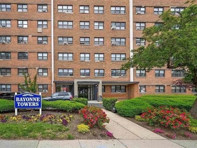 Kennedy Blvd Apt K, Bayonne, Condo For Sale