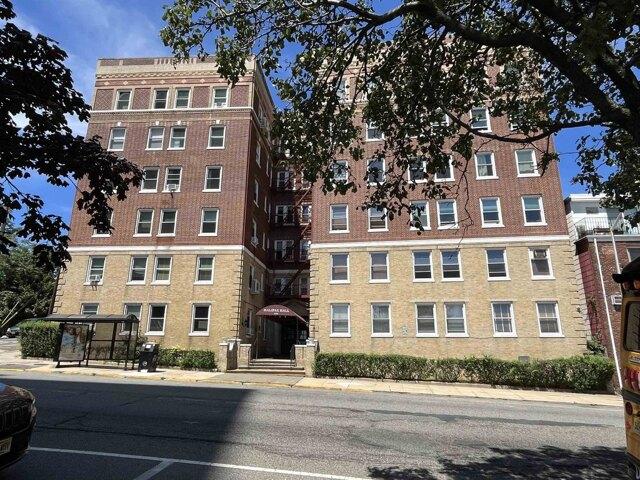 Kennedy Blvd E Apt C, West New York, Condo For Sale