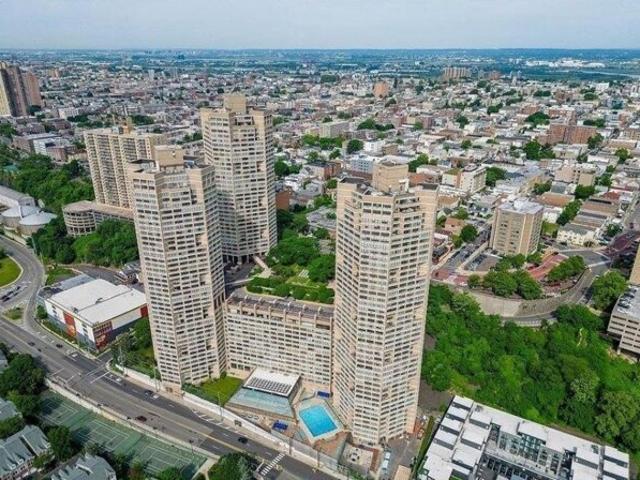 Kennedy Blvd E Apt C, Guttenberg, Condo For Sale