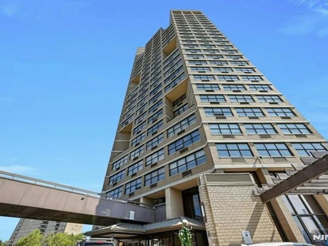 Kennedy Blvd E Apt C, Guttenberg, Condo For Sale