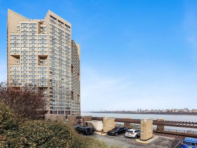 Kennedy Blvd E Apt A, Guttenberg, Condo For Sale