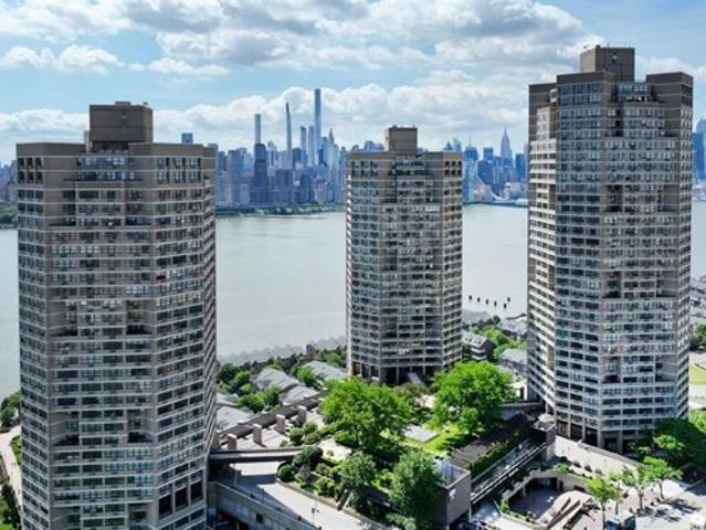 Kennedy Blvd E Apt B, Guttenberg, Condo For Sale