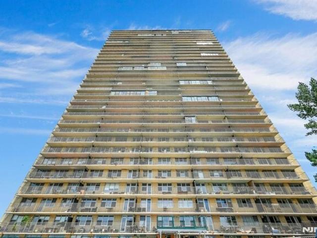 Kennedy Blvd E Apt E, West New York, Property For Sale