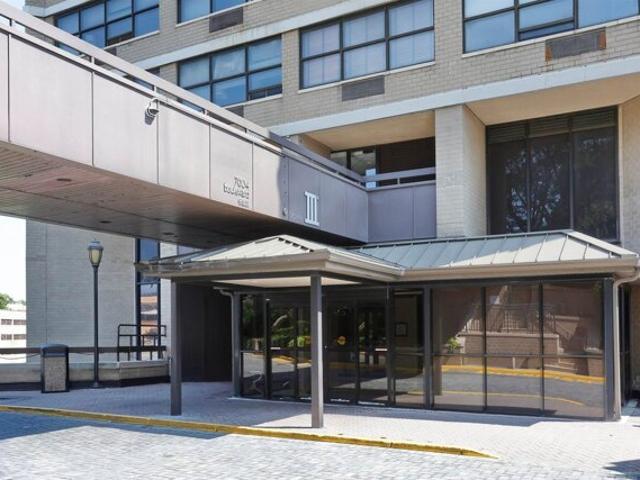 Kennedy Blvd E Apt E, Guttenberg, Condo For Sale