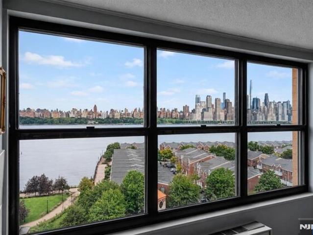 Kennedy Blvd E Apt E, Guttenberg, Condo For Sale