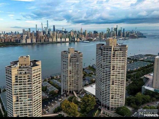 Kennedy Blvd E Apt I, Guttenberg, Condo For Sale