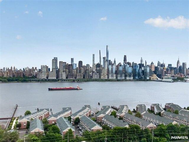 Kennedy Blvd E Apt J, West New York, Condo For Sale