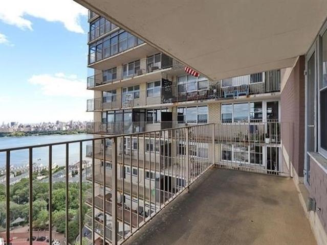 Kennedy Blvd E Apt N, West New York, Condo For Sale
