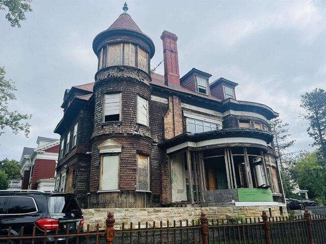 Kennedy Blvd, Jersey City, Home For Sale