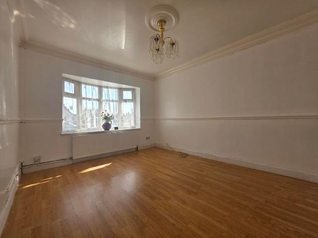 Kennedy Crescent, Wednesbury WS10, 3 bed property to rent, £1,150 pcm | PrimeLocation