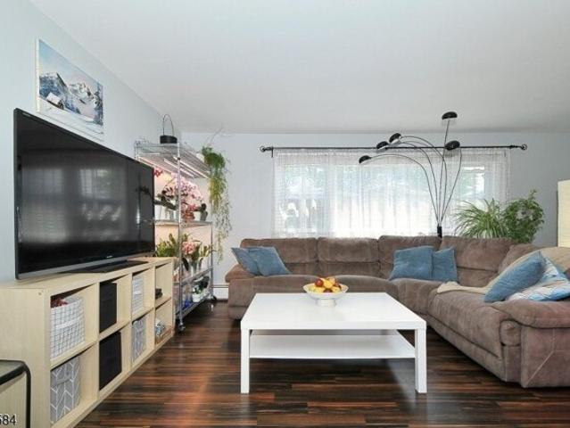 Kennedy Dr, Linden, Home For Sale