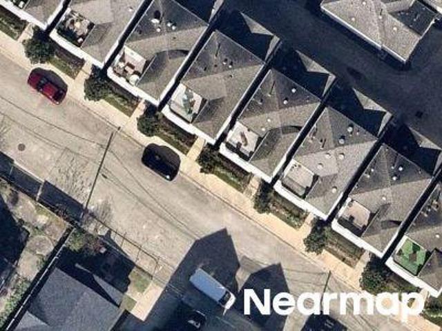 Kennedy St