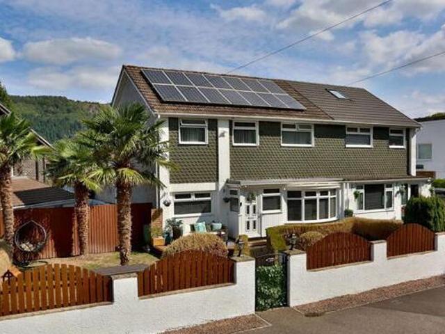 Kennelwood, Gilwern, 4 Bedroom Semi detached