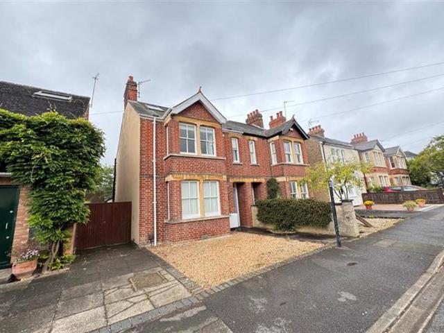 Kennett Road, Headington, Oxford, OX3 4 bed semi detached house to rent £3,350 pcm £773 pw