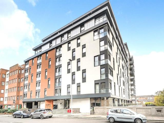 Kennet House, 80 Kings Road, Reading. 1 bed apartment to rent £1,495 pcm £345 pw