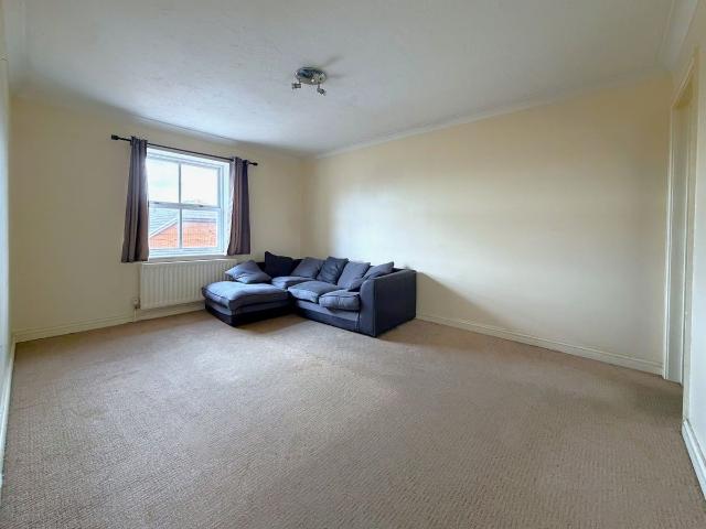 Kennet Square, Mitcham CR4, 1 bed flat to rent, £1,450 pcm | PrimeLocation