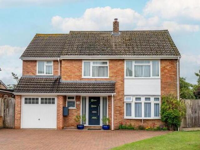 Kennet Way, Oakley, 4 Bedroom Detached