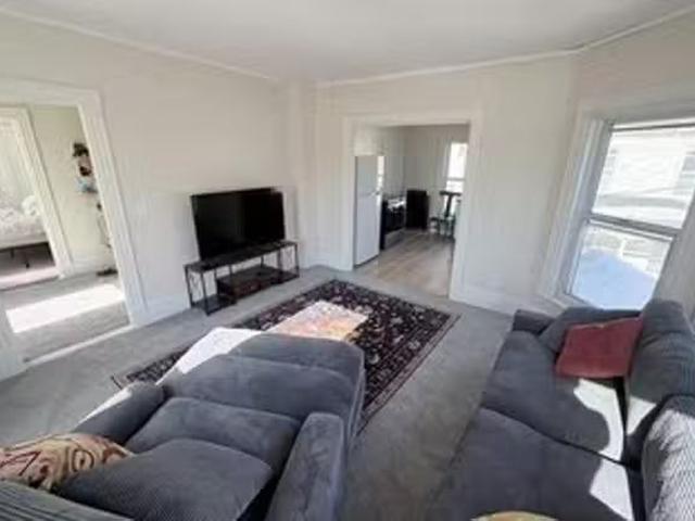 Kenneth Imy, 16 Parkview Ave, Tree Streets 2 Bedroom 1 Bath