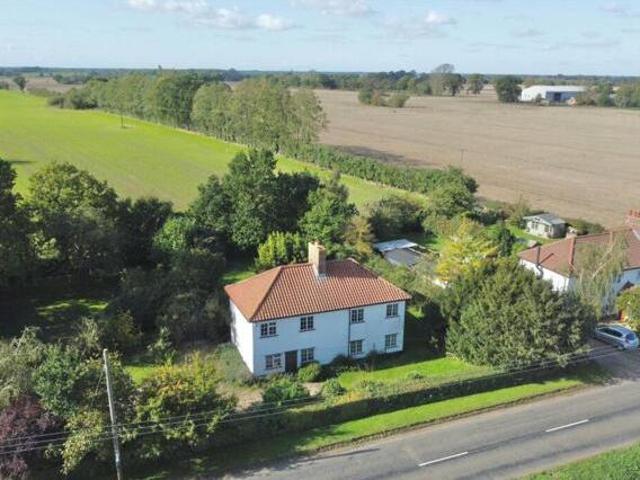 Kenninghall, North Lopham Road, Norwich, 4 Bedroom Detached