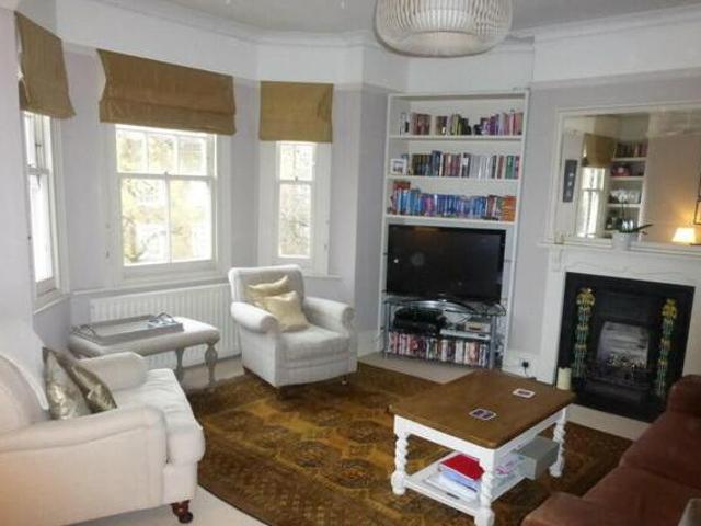 Kennington Lane, Kennington, 3 Bedroom Maisonette