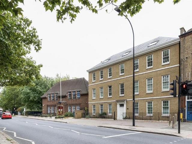 Kennington Lane, Kennington SE11 2 bed flat to rent £2,800 pcm £646 pw