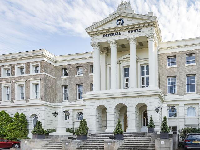 Kennington Lane, Imperial Court SE11, 3 bed flat to rent, £3,750 pcm | PrimeLocation