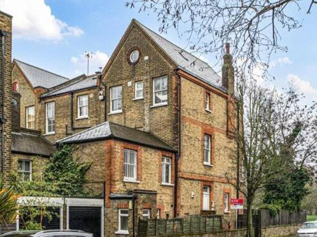Kennington Park Place, Lambeth, 2 Bedroom Flat