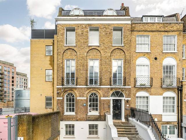 Kennington Road, Kennington SE11, 2 bed flat to rent, £3,000 pcm | PrimeLocation